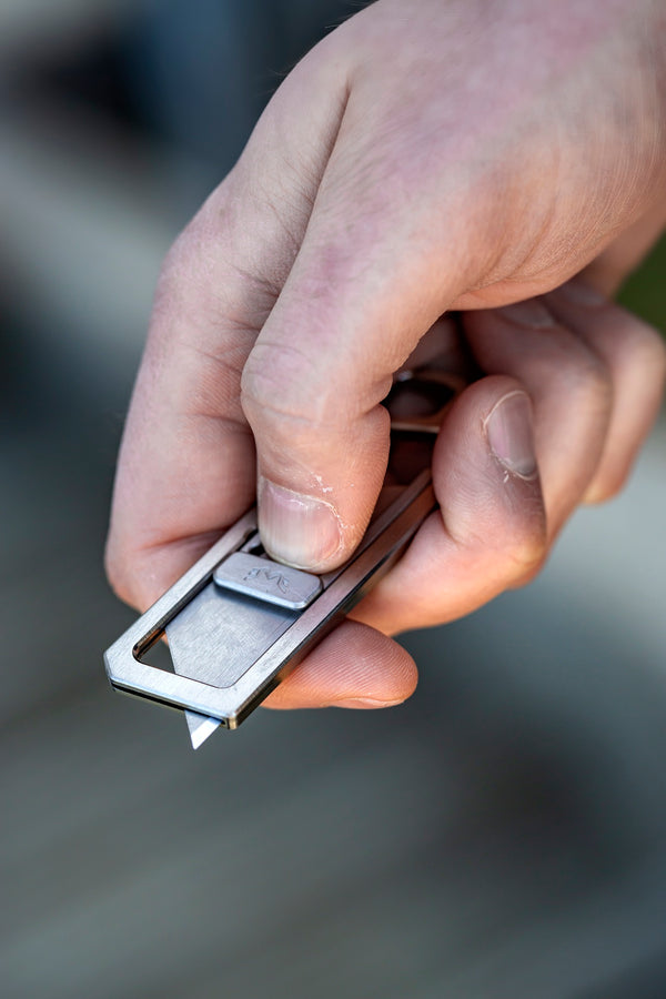 Titanium Open Frame Utility Knife - WYN LABS